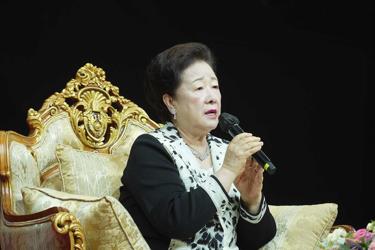 True Mother at the Grand Cheonbo Festival - FFWPU Mission Support