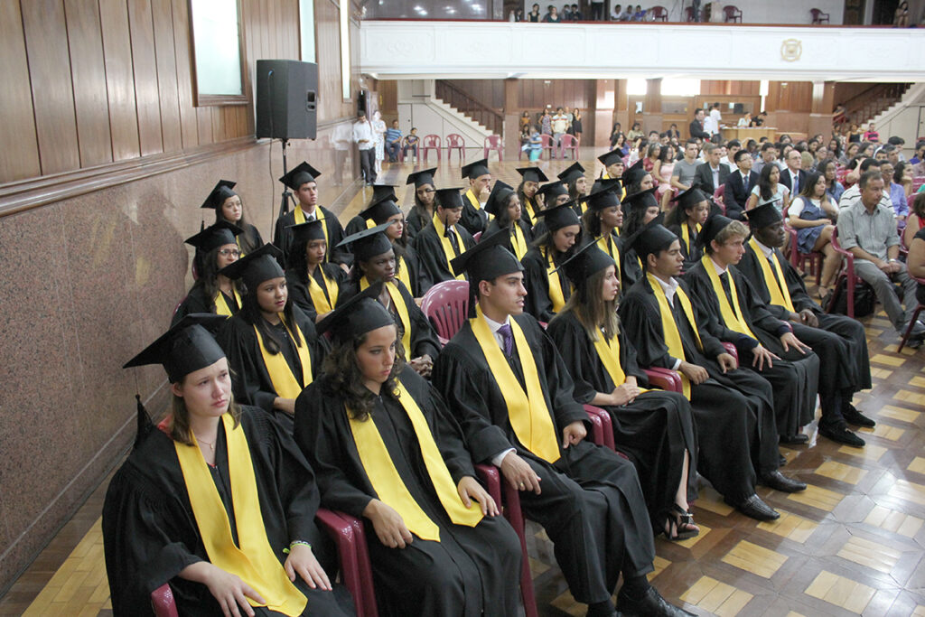 Brazil: Graduation of CARP Brazil College Students - FFWPU Mission Support